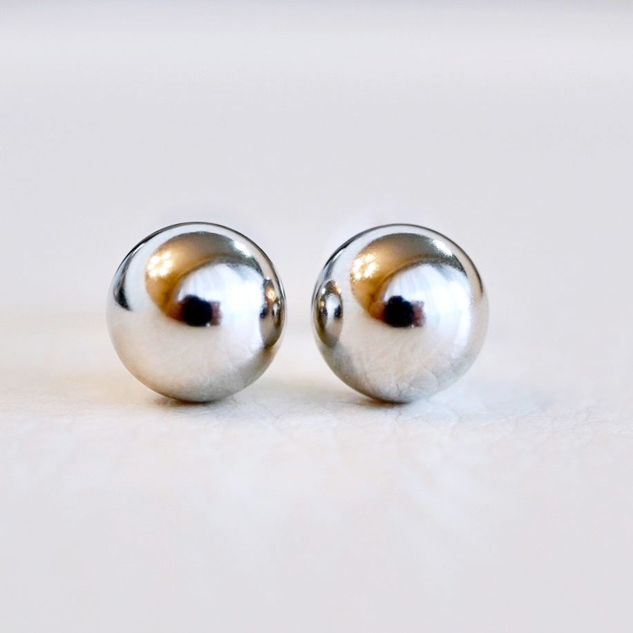 【ジュエリー】Pt900 プラチナ 地金 シンプル ボール ピアス (7mm) 保証書付 KO-0033 242-011-a: 笛吹市ANAのふるさと納税｜ANAのマイルが「使える」