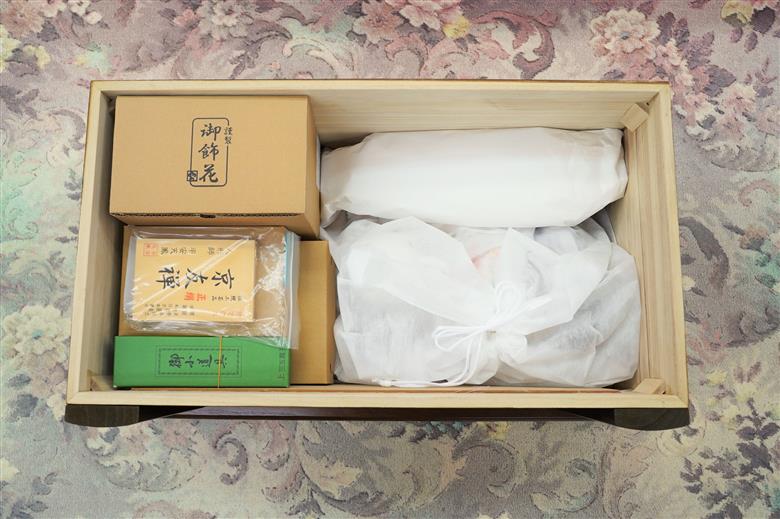 【収納飾りセット“山科”】人形作り40年 “平安天鳳”作 丹後ちりめん 人参草木染め 手作り ひな祭り 木製 今どき かわいい おしゃれ モダン 碧南 にんじん 人参 H067-153: 碧南 ...