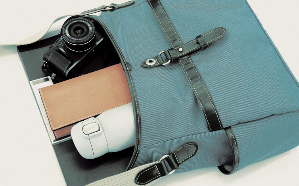 豊岡鞄 KANEDAITO RVKショルダーM 561011 ブルー / ショルダーバッグ 小物 仕分け シンプル デザイン メンズ ...